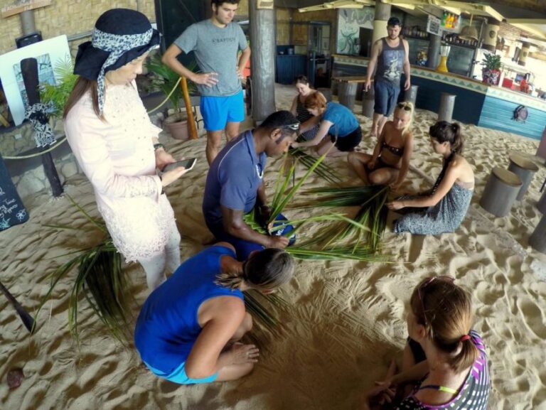 Traditional Weaving – Beachcomber Island Day Cruise